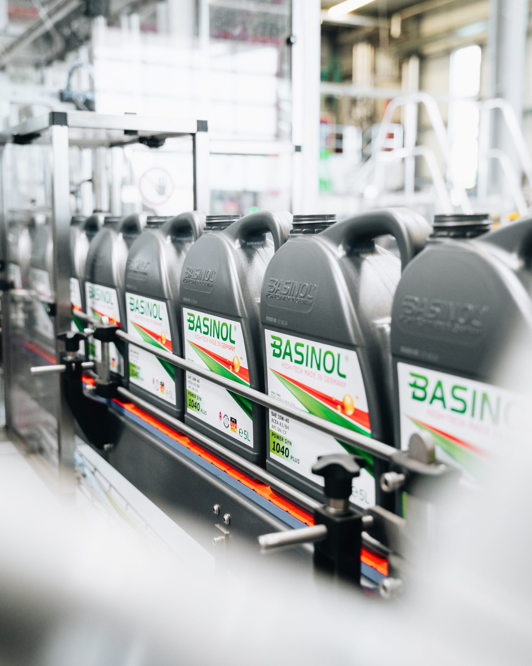 BASINOL Insights - How is high-quality engine oil made? A look at ...